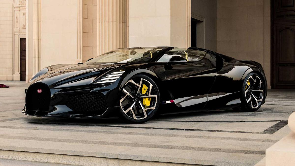 Компания Bugatti показала новую таинственную модель на тизере